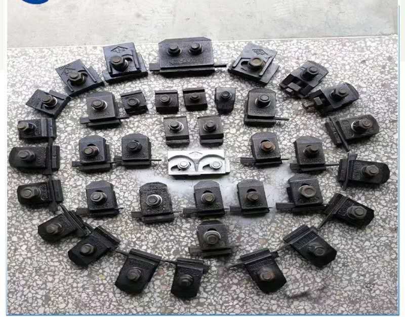 Perforation Type Forged Steel Flexible Self Locking Crane Rail Clips