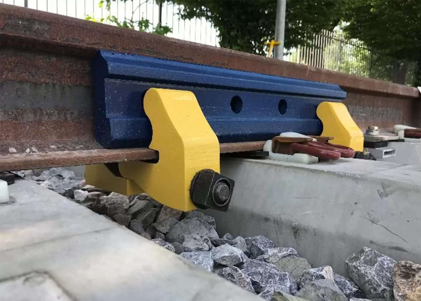 Forging Rail Clamps Forged Production 45 Steel With Bolts Rail Joint ...