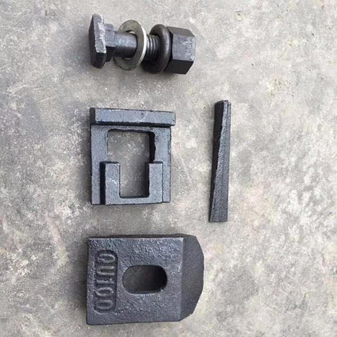 Perforation Type Forged Steel Flexible Self Locking Crane Rail Clips