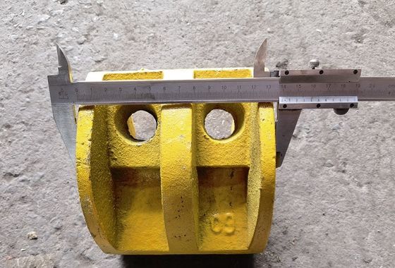 Forging Rail Clamps Forged Production 45 Steel With Bolts Rail Joint ...