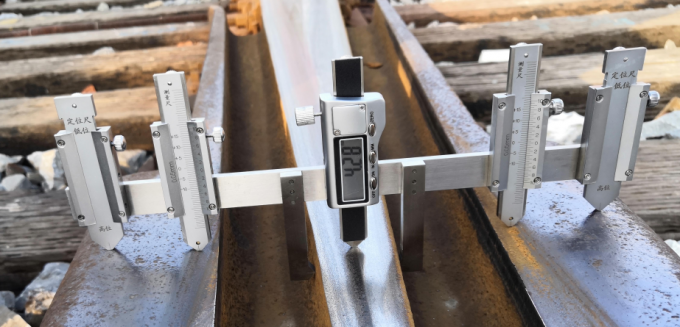 Digital Frog Rail Wear Measuring Gauge 0.01 Accuracy ISO Certificate