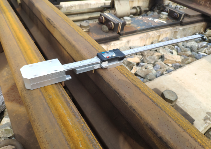 Electronical Rail Track Measuring Equipment Gauge 1600×30×60mm
