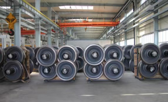 TBU 150x250x160 Tapered Roller Bearings 250 mm D CHROME STEEL Railway ...