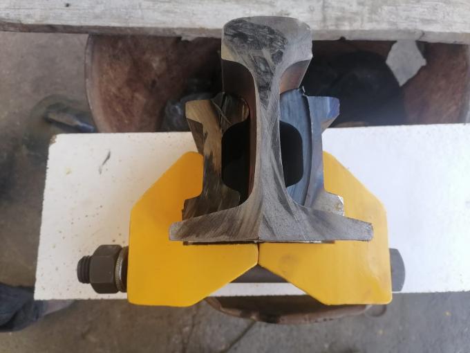 Forging Rail Clamps Forged Production 45 Steel With Bolts Rail Joint ...