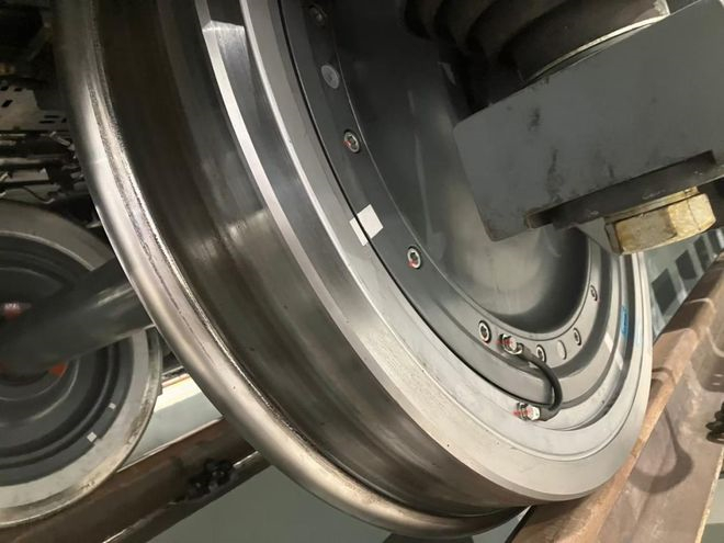 Light Rail Resilient Wheels Safety Assembled With Tyres And Wheel Center